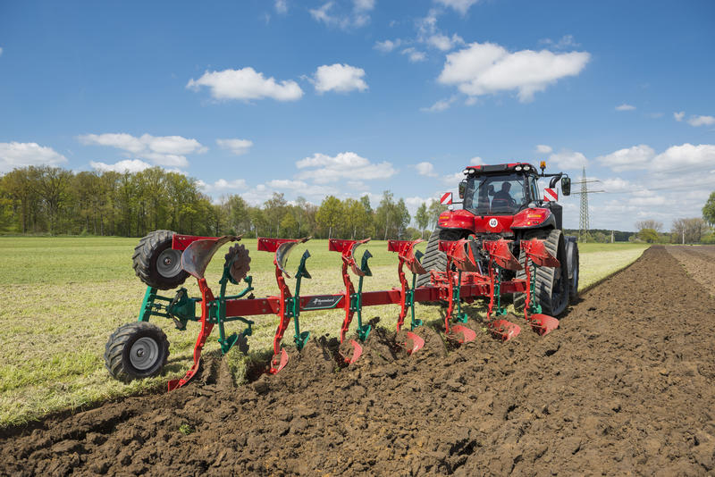 Kverneland Ploughs - T H WHITE Agriculture