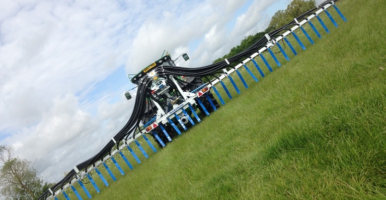 Tramspread umbilical slurry equipment - T H WHITE Agriculture