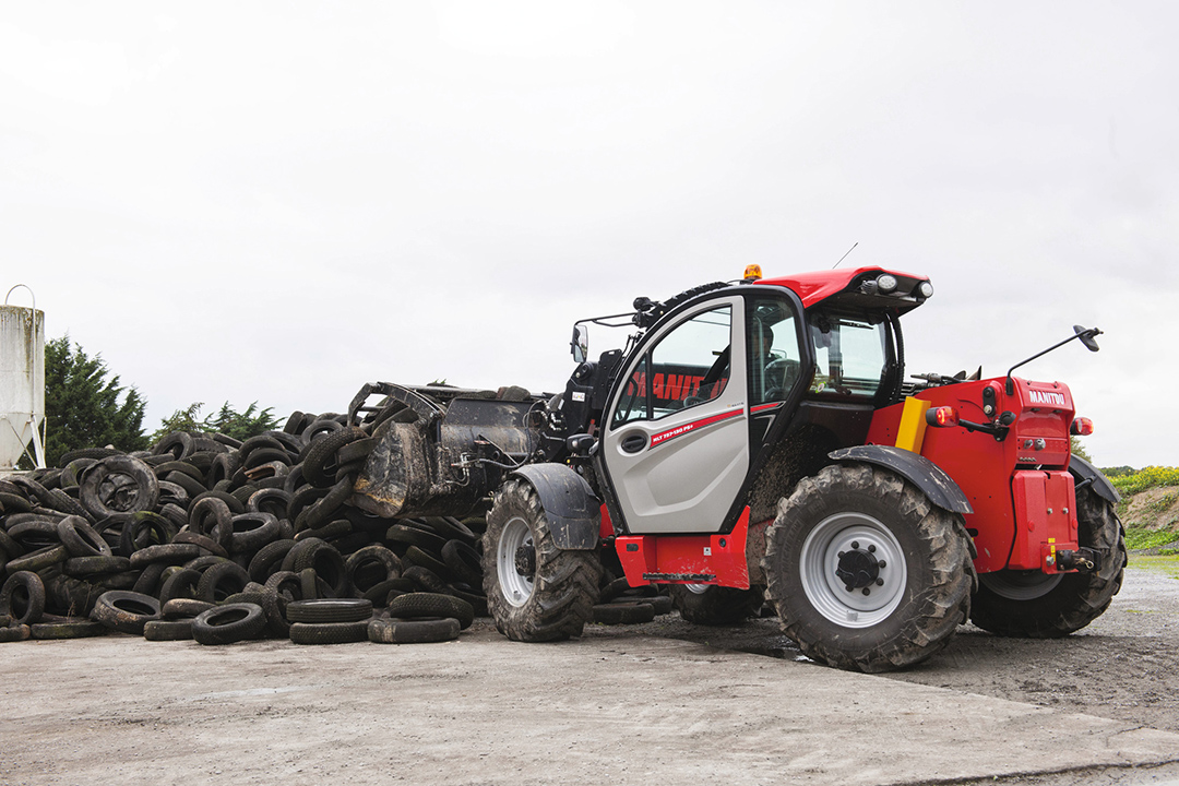 Spotlight on Manitou MLT737-130PS+ - T H WHITE Agriculture